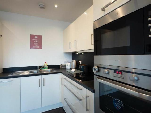 apartment for rent in Deanery Road, BS1 5AF