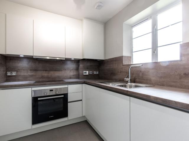 apartment for rent in Delta Court, Coles Green Road Brent London
