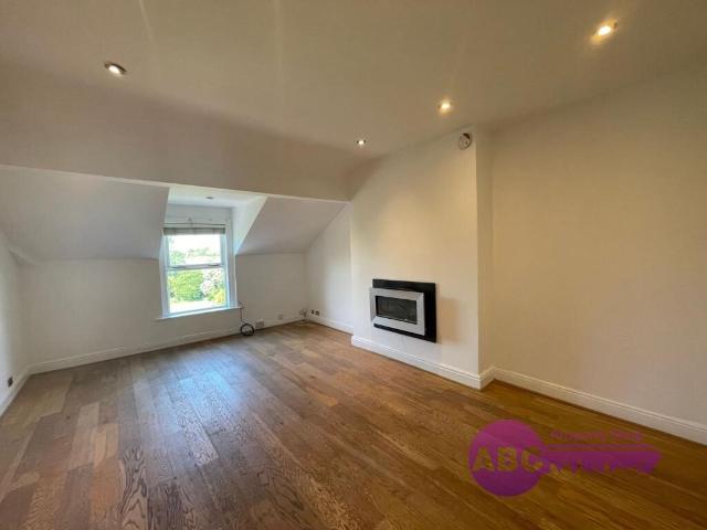 apartment for rent in Denman Drive, L6 7UF