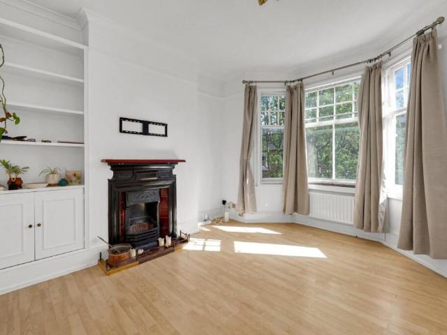 apartment for rent in Denton Street, SW18 2JR