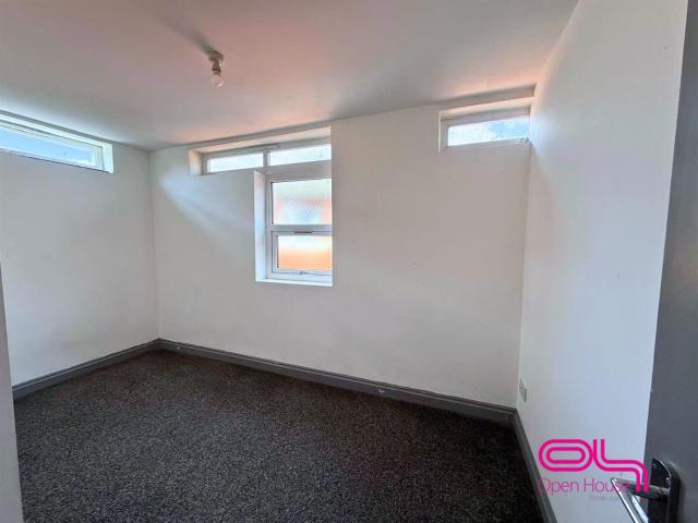 apartment for rent in Derby Street, BL3 6HG