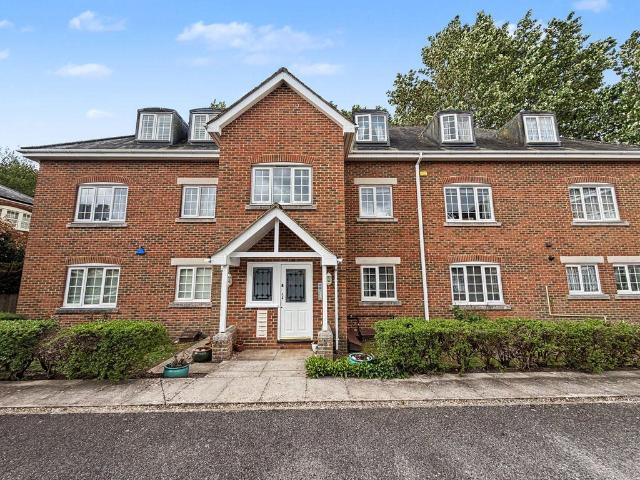 apartment for rent in Dragoon Way, BH23 2TT