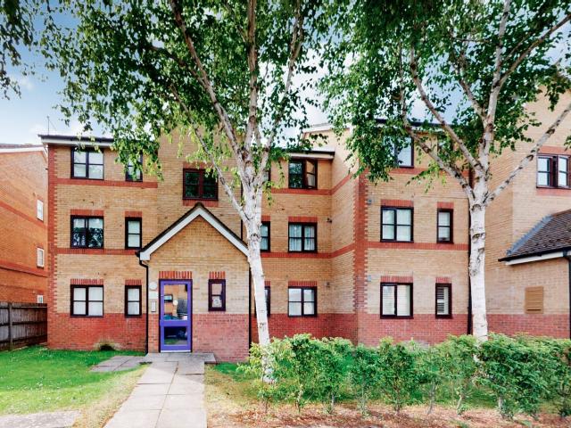 apartment for rent in Draycott Close, NW2 1UW