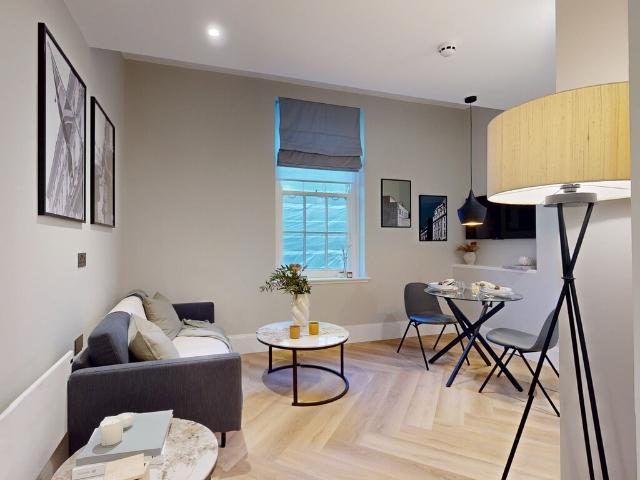 1 bedroom flat to rent on Draycott Avenue, London