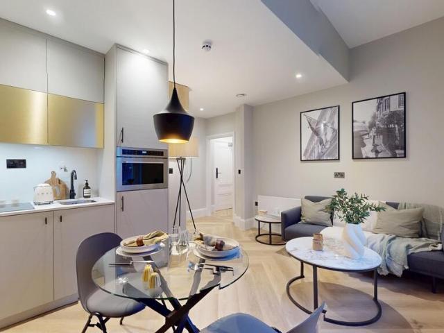 1 bedroom flat to rent on Draycott Avenue, London