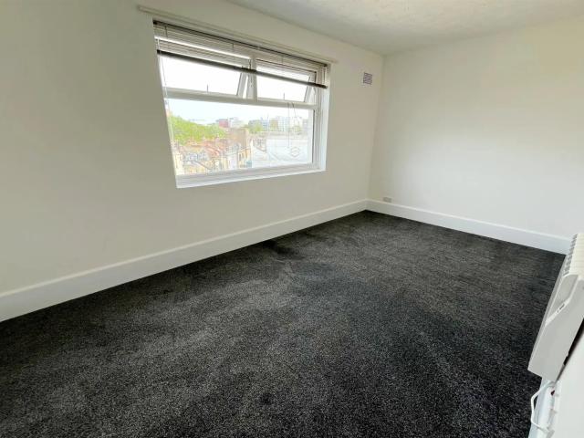 apartment for rent in Durham House Bournemouth BH1 1NF