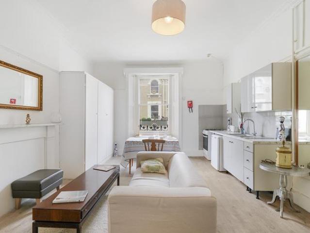 apartment for rent in Emperors Gate, SW7