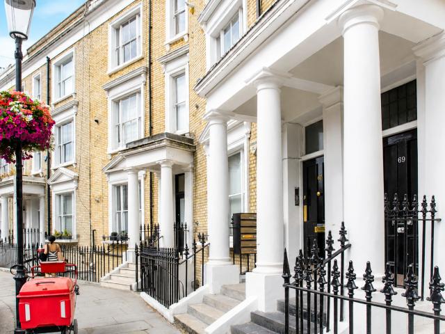 apartment for rent in Eardley Crescent, Earls Court SW5