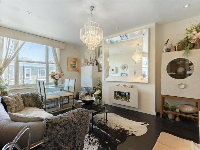 apartment for rent in Eardley Crescent, SW5 9JT