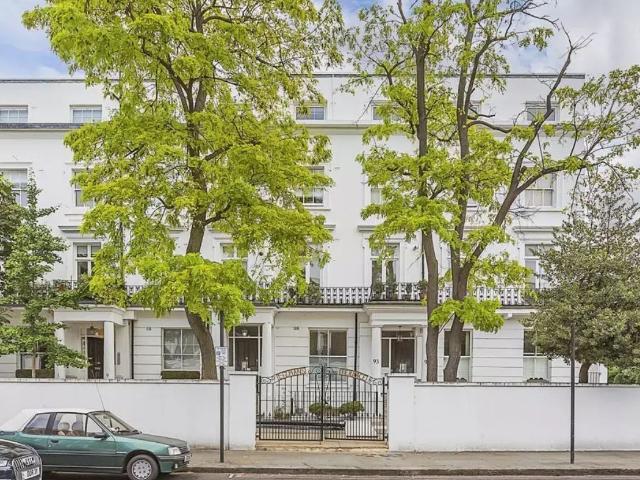 apartment for rent in Earls Court Road, London, London