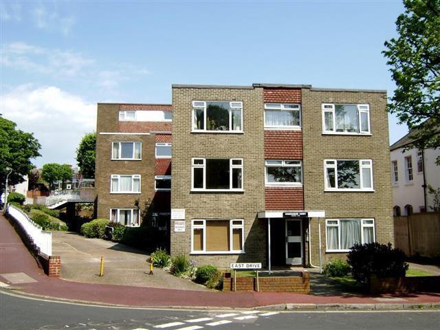 apartment for rent in East Drive, Brighton, Brighton