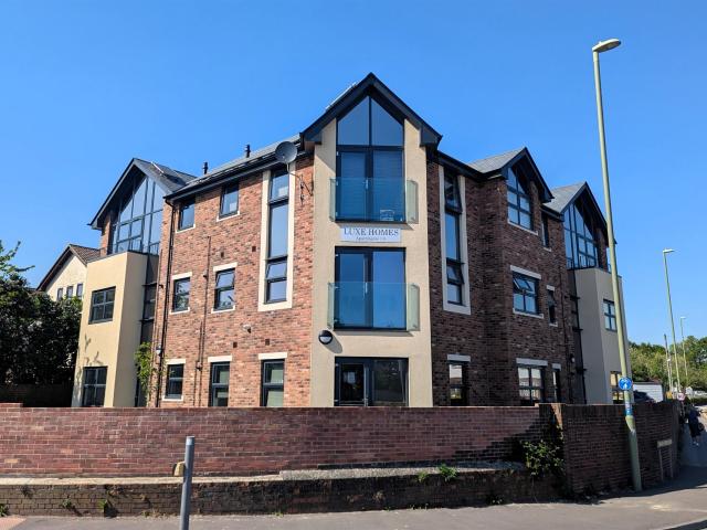 apartment for rent in eastleigh leigh road