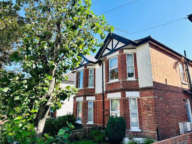 Apartment for rent in Edgehill Road, Winton