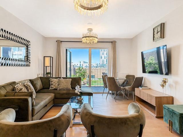 apartment for rent in Edgware Road,, NW9