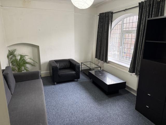 apartment for rent in Egerton Gardens, NW4 4BB