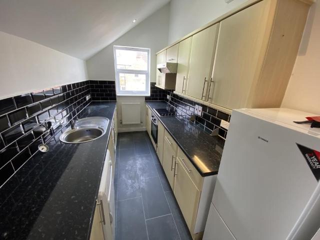 apartment for rent in Elm Park Road, RG30 2TN