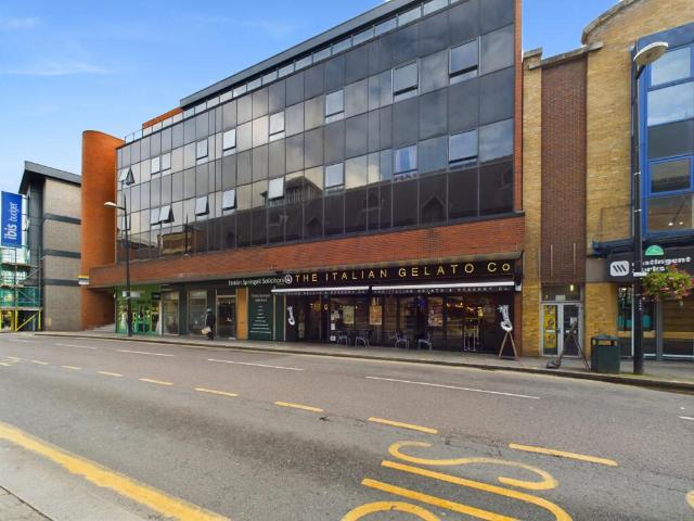 apartment for rent in Elmfield Road, BR1 1LR