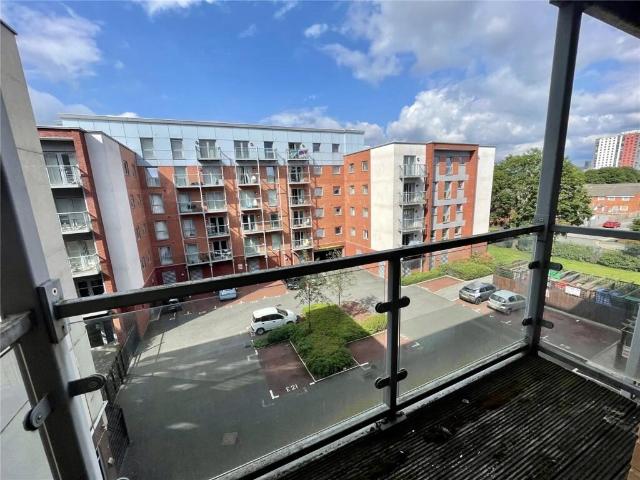 apartment for rent in Elmira Way, M5 3LL