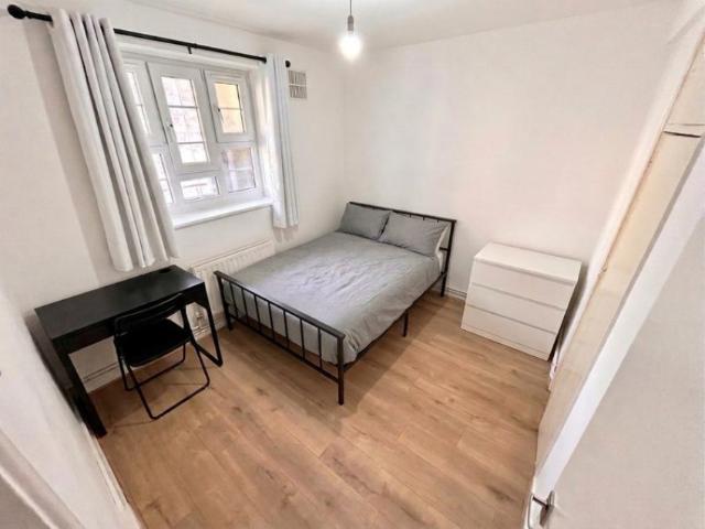 apartment for rent in Ernest Street, London