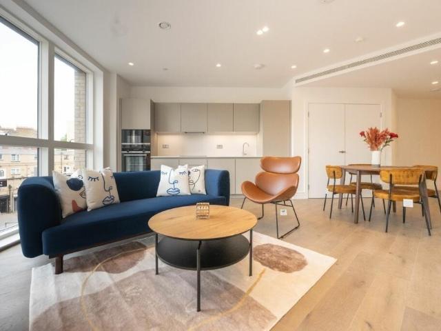 1 bedroom flat to rent on Essex Place, London