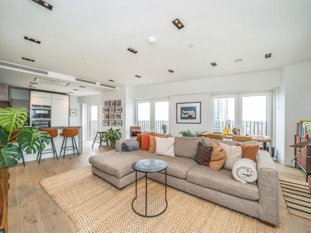 apartment for rent in Exchange Gardens, London