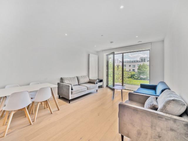 apartment for rent in Ferdinand Magellan Court, 5 Clipper Street, London, E16 2XE