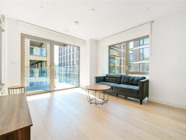 apartment for rent in Ferdinand Magellan Court, 5 Clipper Street, London, E16 2XE