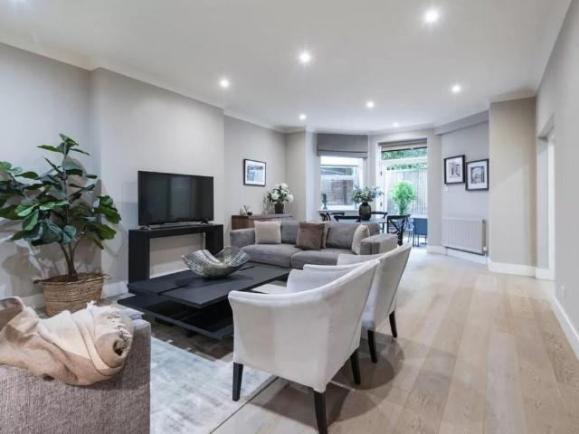 apartment for rent in Fitzjohns Avenue, Hampstead, London