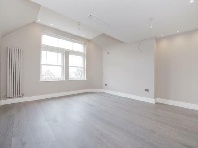 apartment for rent in Fitzjohn'S Avenue, NW3 6NX