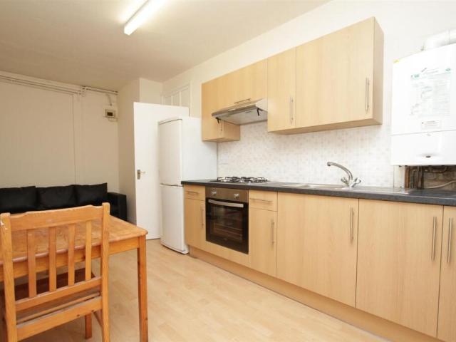 apartment for rent in Finchley Lane, NW4 1BN