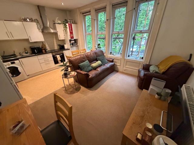 apartment for rent in Flat 2, 112 Stranmillis Road, Belfast, BT9 5AE