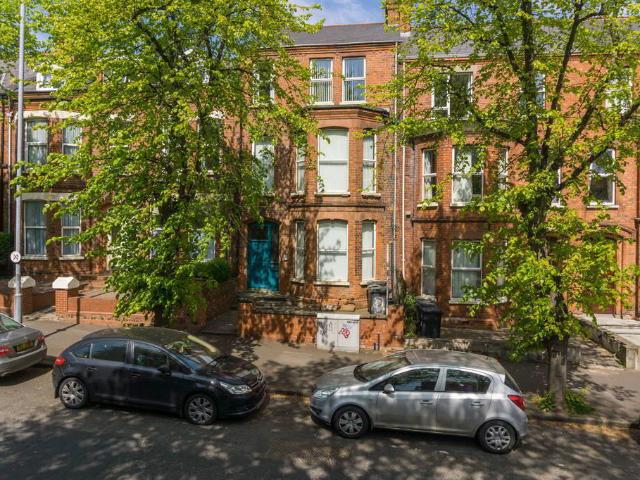 apartment for rent in Flat 2, 92 Eglantine Avenue, Belfast, BT9 6EU