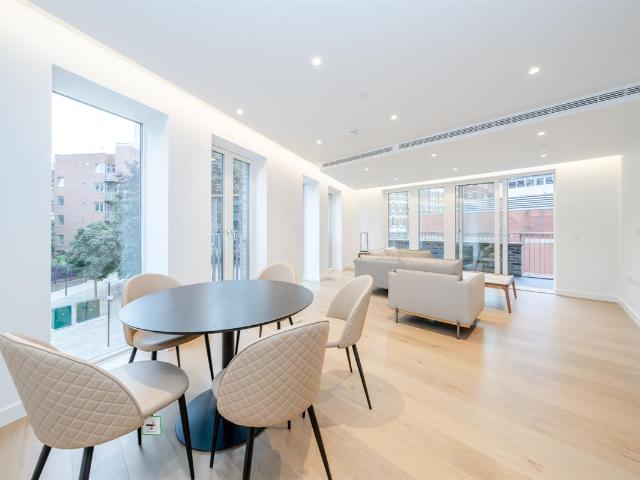 apartment for rent in Flat, Dorset House, Mount Pleasant, London