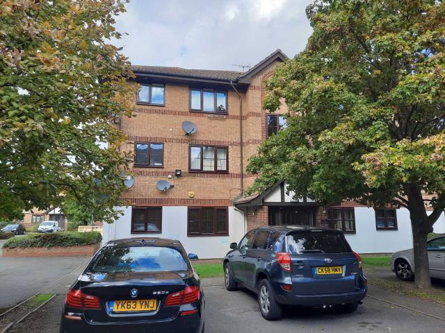 apartment for rent in Frobisher Road, Erith, DA8 2PU