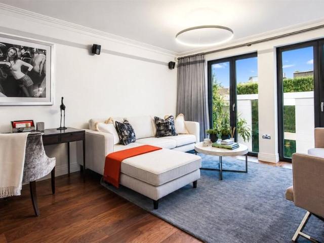 apartment for rent in Fulham Road, SW3 6SN