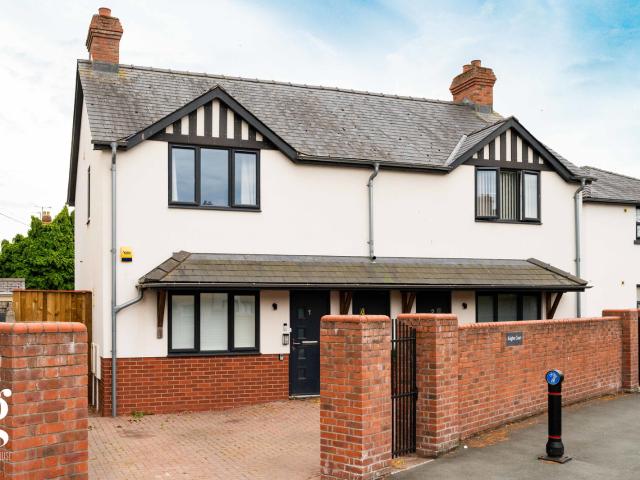 apartment for rent in Knights Court, Central Avenue, Hereford