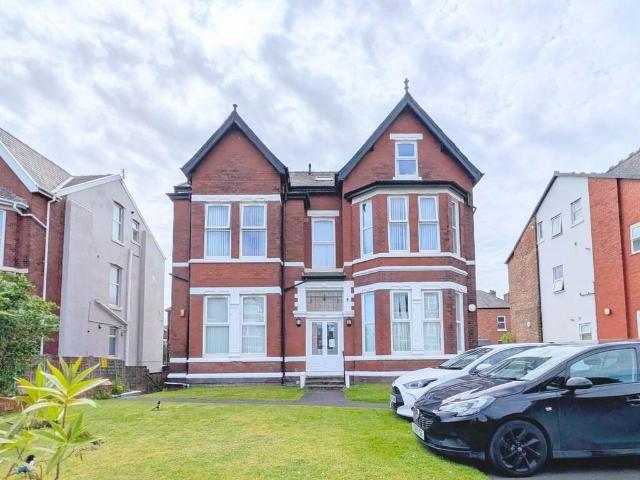 apartment for rent in Knowsley Road, PR9 0HN