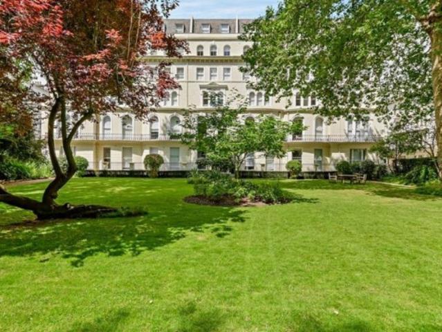 apartment for rent in Kensington Gardens Square, London, W2