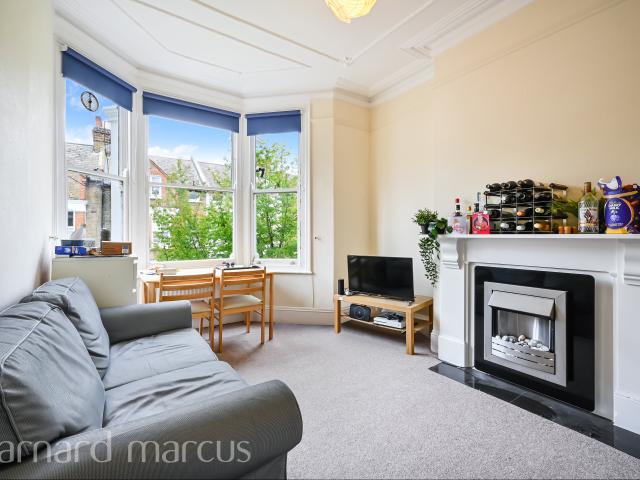 apartment for rent in Kenwyn Road, Clapham, Clapham