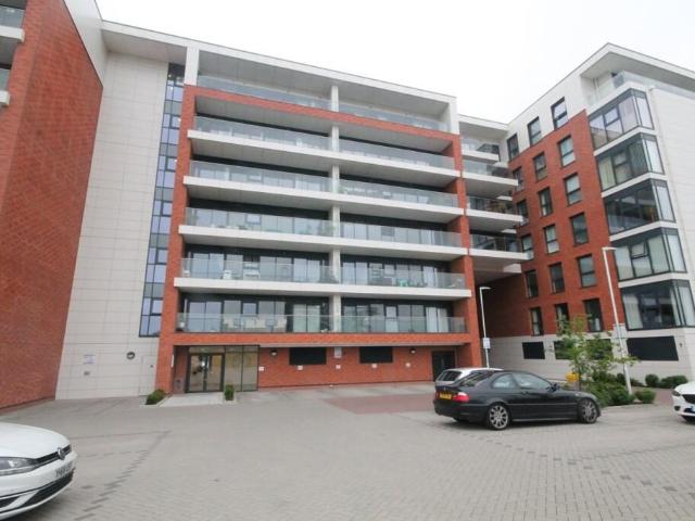 apartment for rent in Kingman Way, RG14 7FY