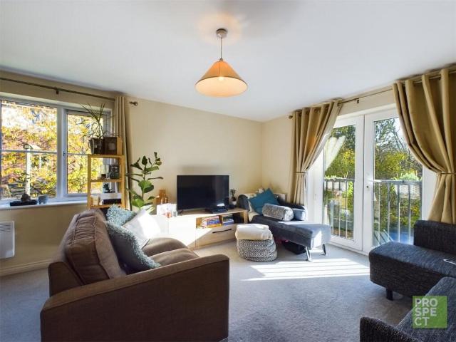apartment for rent in Kingswood Close, GU15 4BH