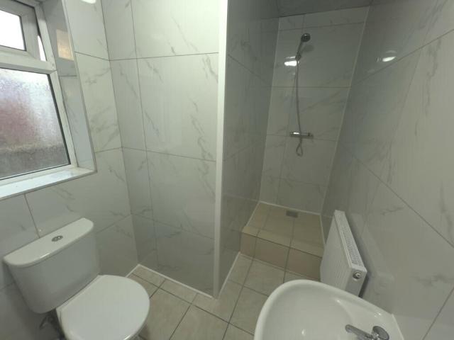 apartment for rent in Kingsbridge Crescent, UB1 2DL