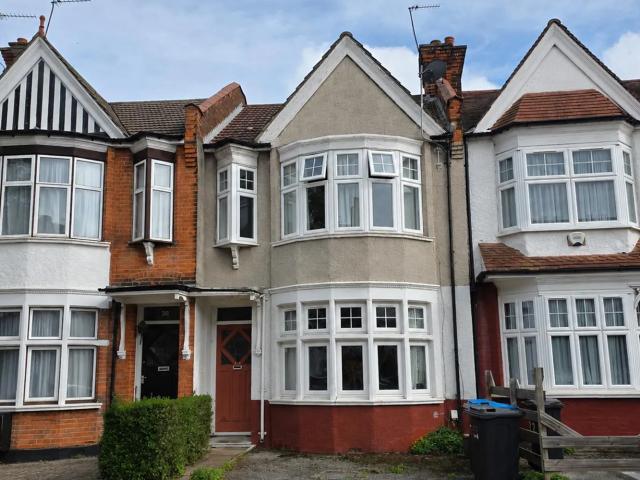 apartment for rent in Kingsley Road, Palmers Green, N13