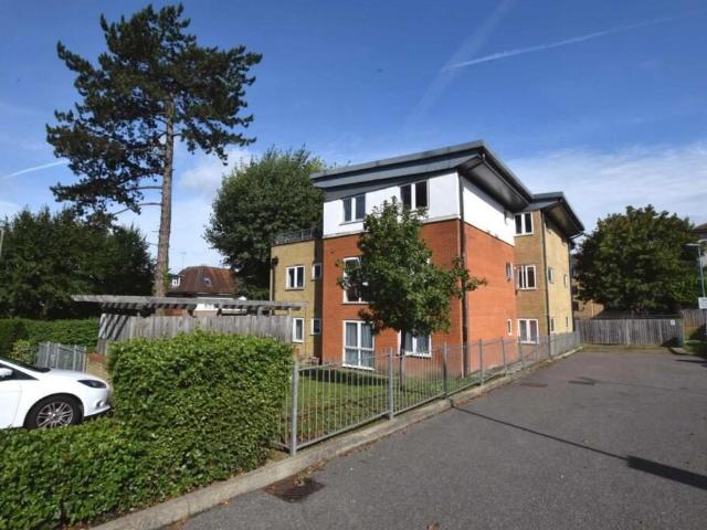 apartment for rent in Holden Road, N12 7DY