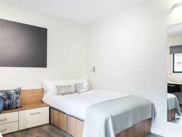 Room to rent on Holloway Road, London