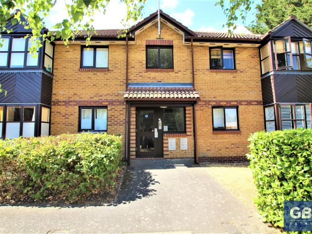 apartment for rent in Holland Close, Romford, RM7
