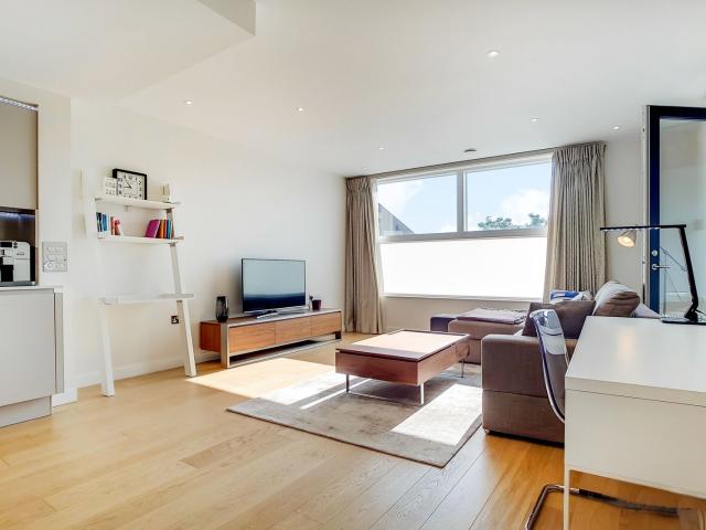 apartment for rent in Holland Park Avenue, London W11