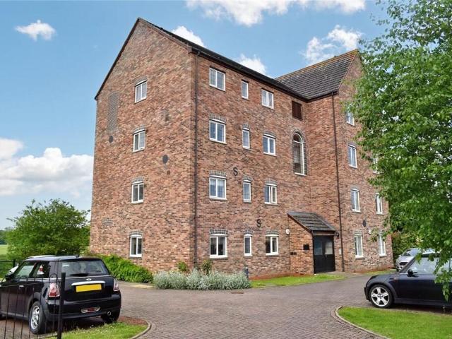 apartment for rent in Honeymans Gardens, WR9 9AR