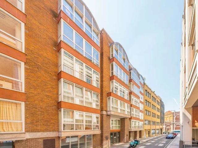 apartment for rent in Hosier Lane, London, EC1A 9LJ