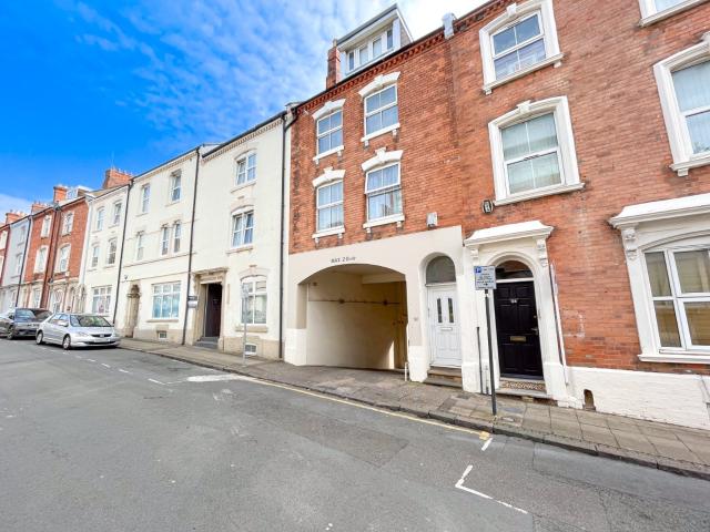 apartment for rent in, Hazelwood Road, Northampton, Northamptonshire, NN1 1LN